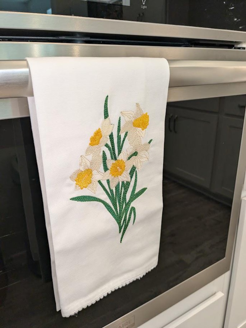 Embroidered Daffodil Kitchen Towel, Floral Decor - Etsy