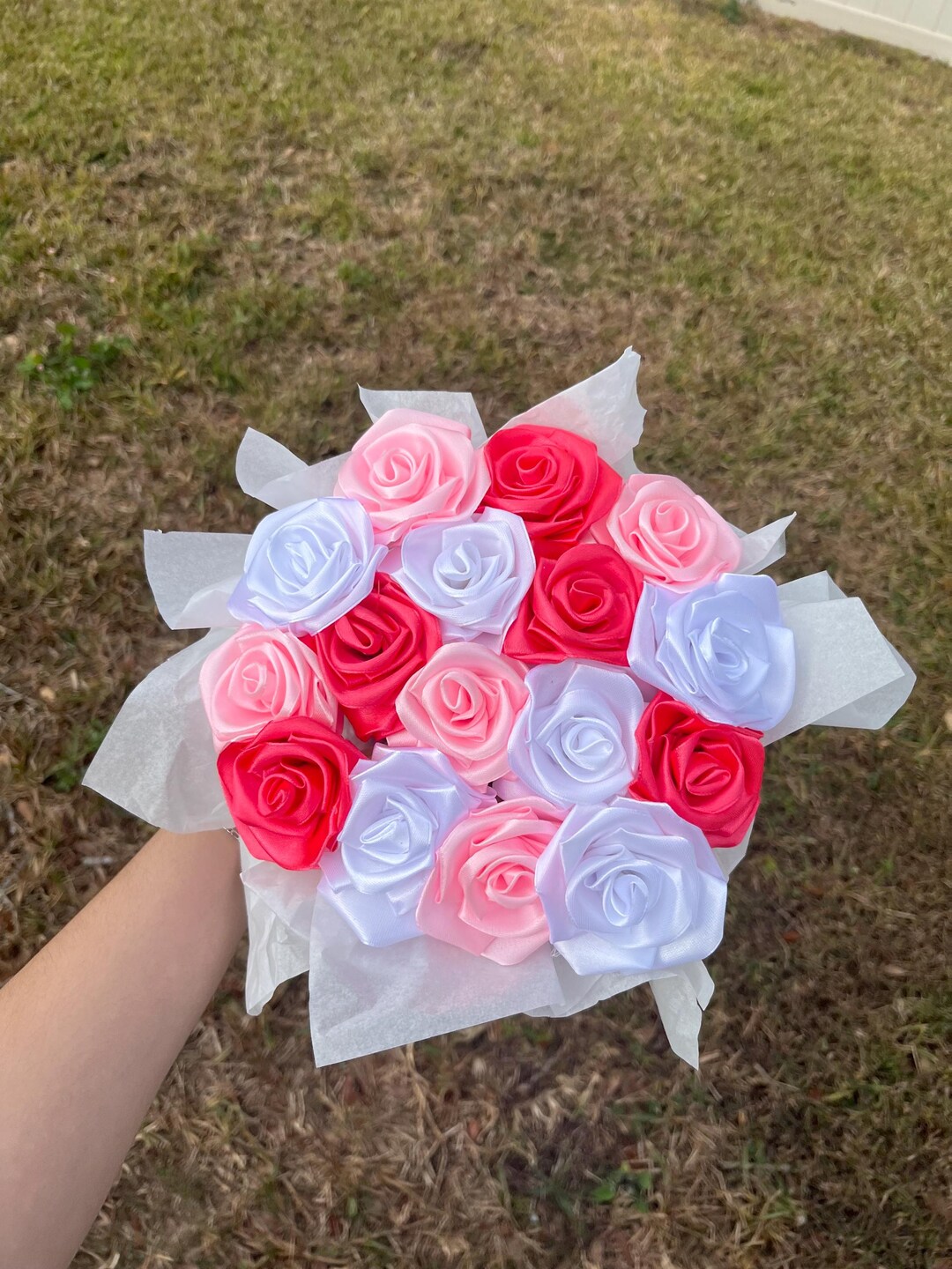 Pink & White Ribbon Rose Bouquet Valentines Day Gift Box Areangement 16 ...