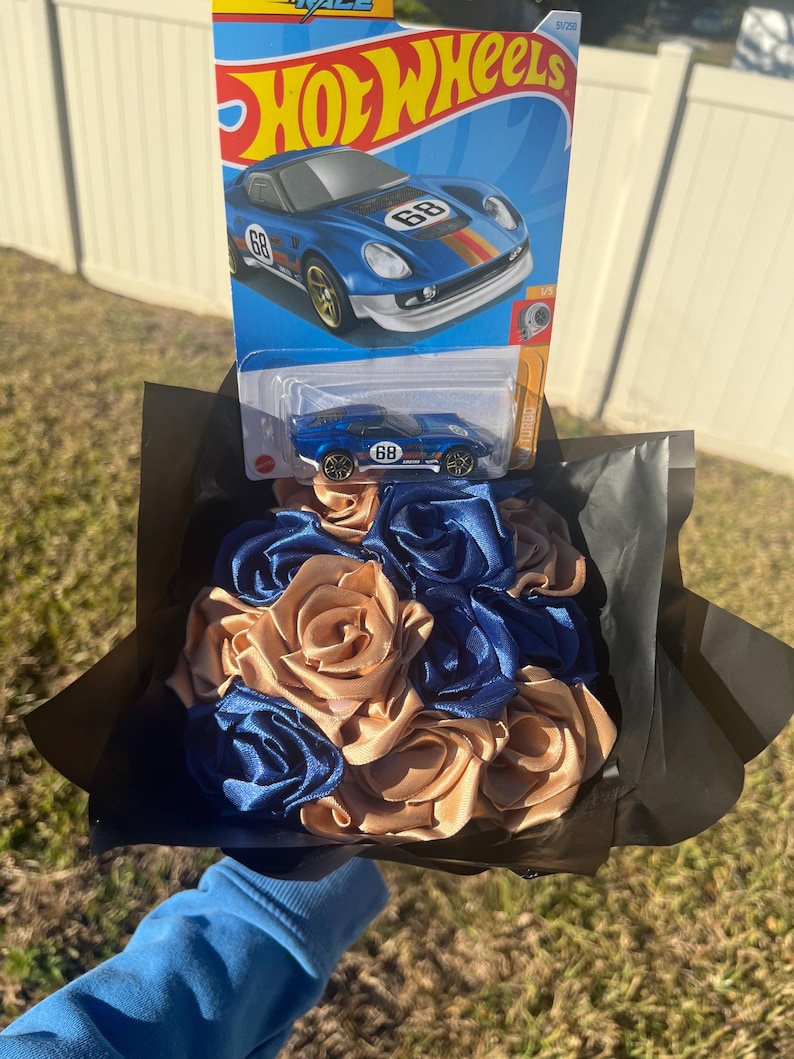 Blue Hot Wheels 12 Count Ribbon Rose Bouquet| Hot Wheels Bouquet ...