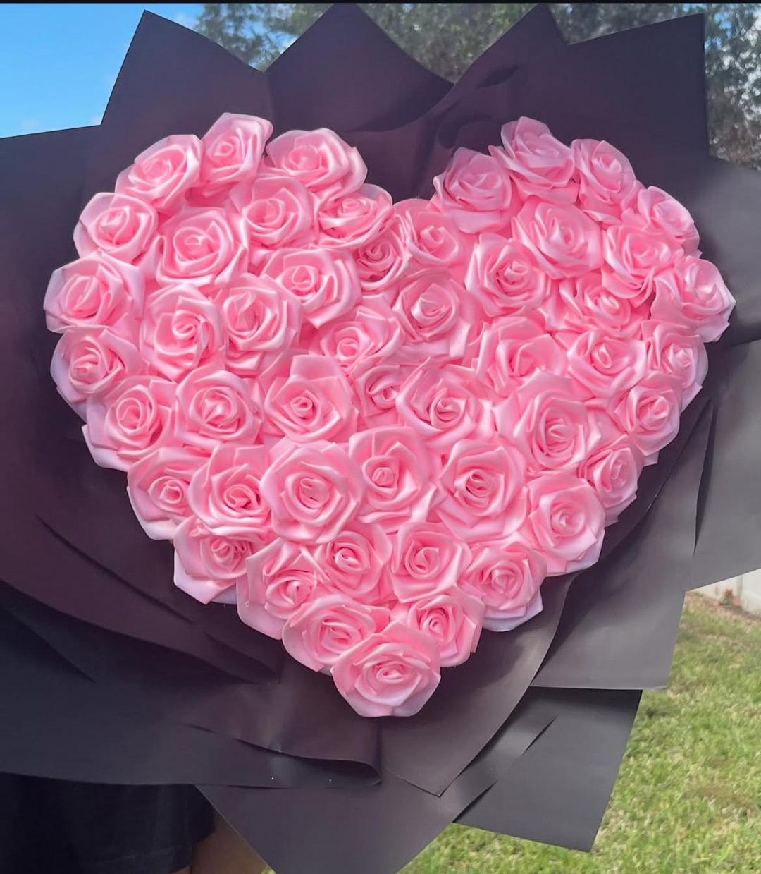 Pink Eternal Ribbon Rose Bouquet in Heart Shape| 50 Count| Pink Ramo ...