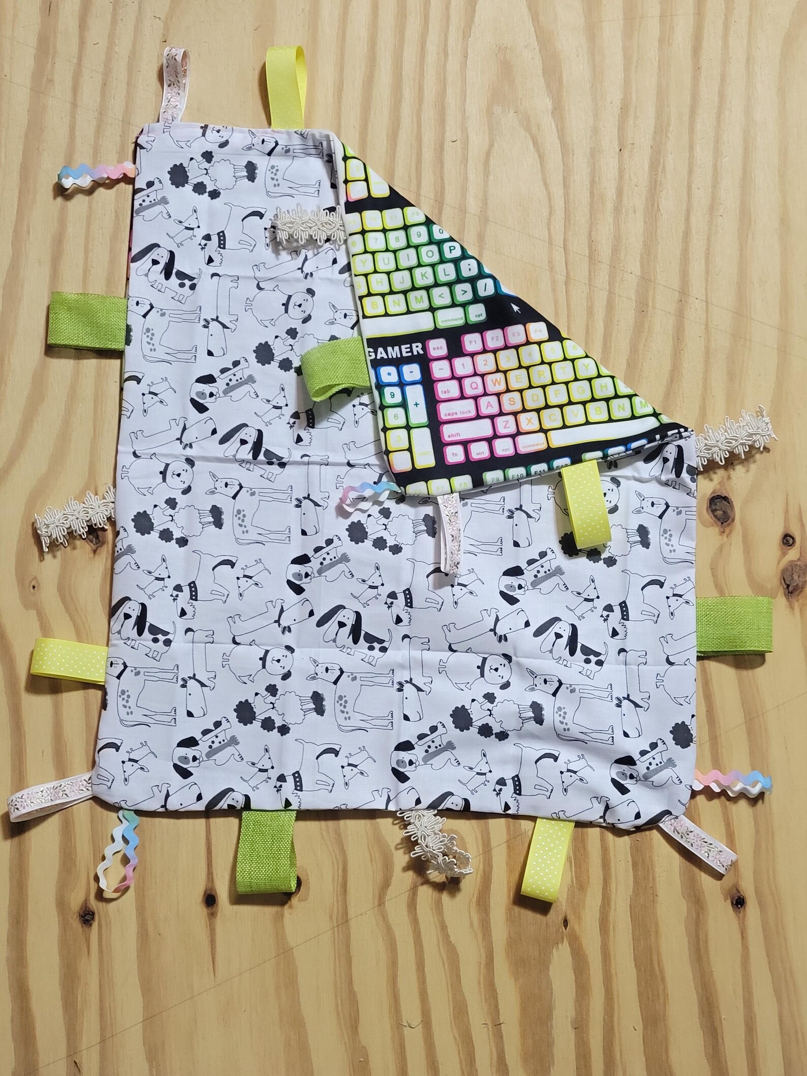 Soft Baby Sensory Tag Blanket - Etsy