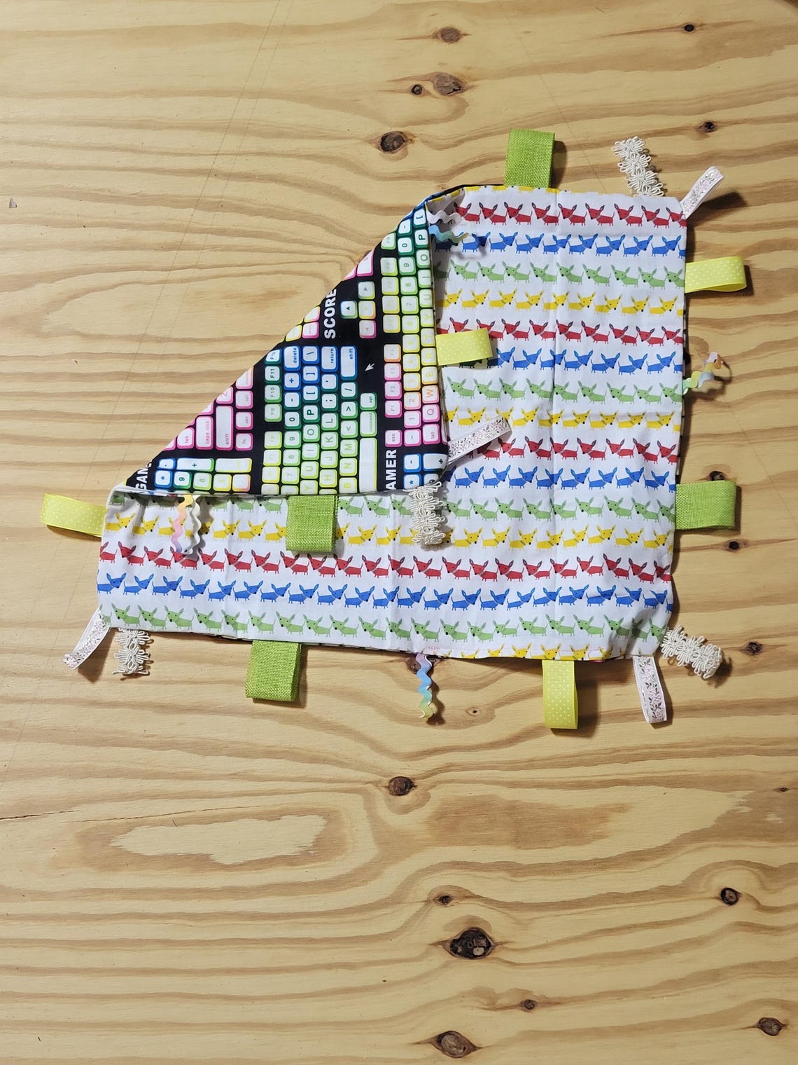 Soft Baby Sensory Tag Blanket - Etsy