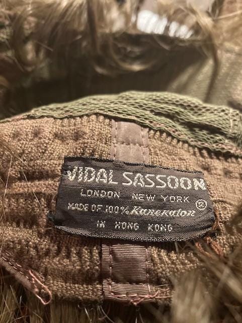 Vidal Sassoon Vintage (c. Late 60s to Mid 70s) Short Brown Suzy Wig in ...