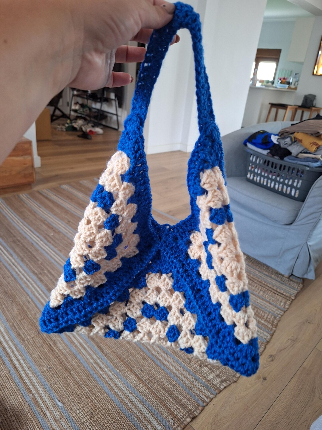 Mala Em Crochet Feita à Mão. Azul E Creme. - Etsy