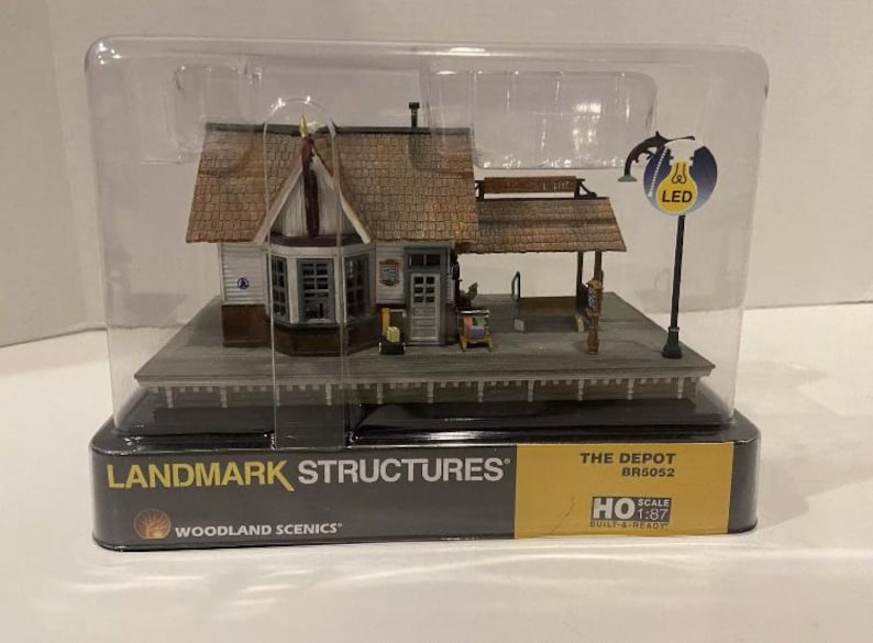 HO Scale Woodland Scenics Landmark Structures the Depot Rare and ...