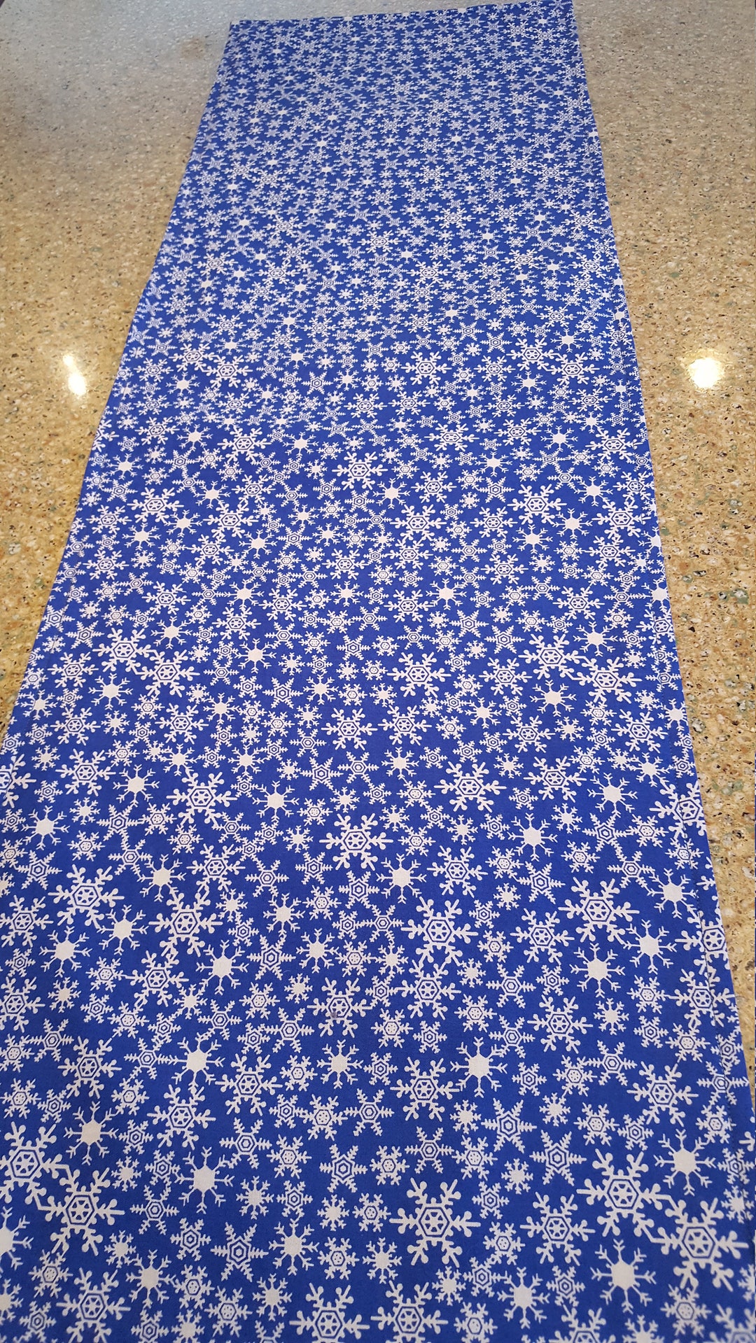 Winter Snowflakes Runner, Snowflakes Decor, Christmas Snowflakes Table ...