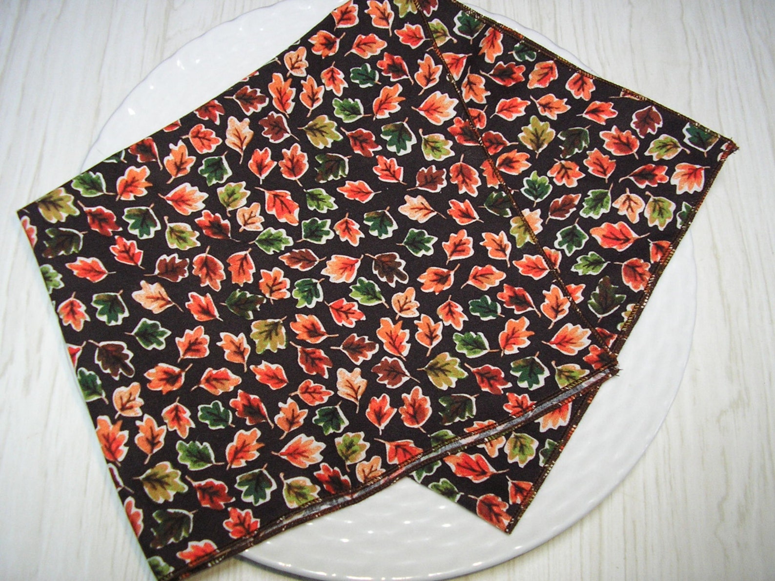Fall Leaves Cloth Napkins Thanksgiving Autumn Dark Brown Dinner Lunch ...