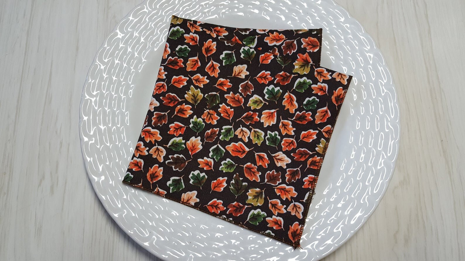 Fall Leaves Cloth Napkins Thanksgiving Autumn Dark Brown Dinner Lunch ...