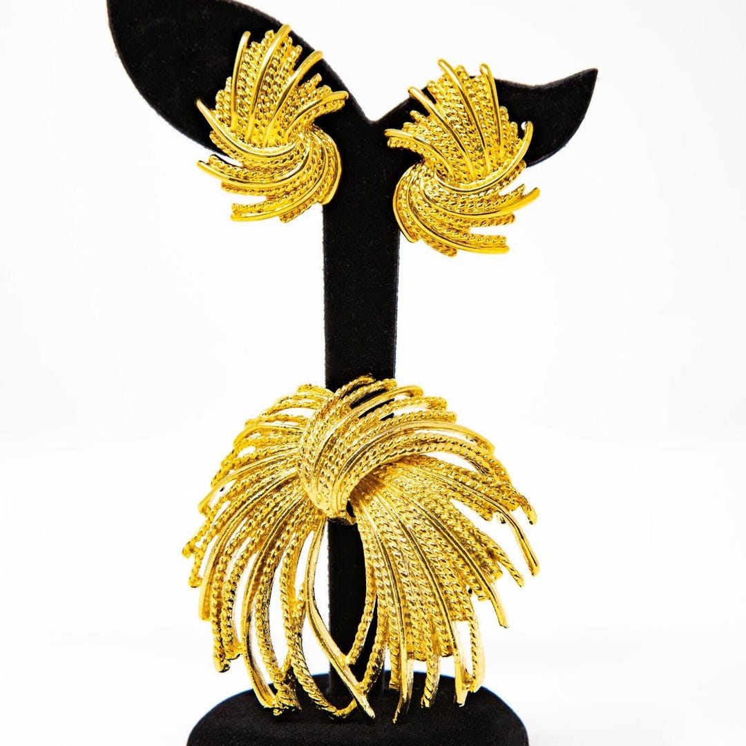 Vintage Monet Mirador Fireworks Gold Tone Clip on Earrings & Brooch Pin ...