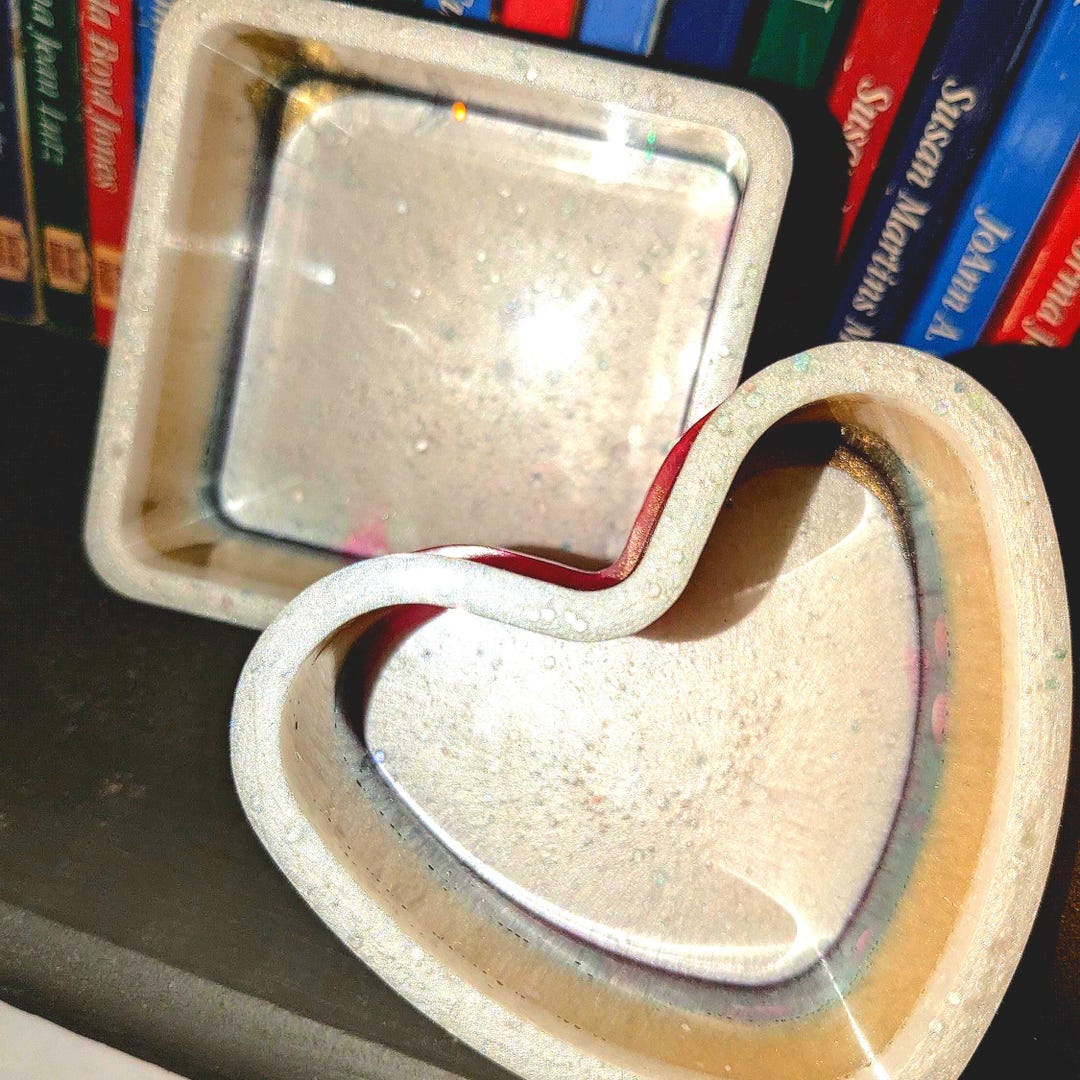 Tini Christmas Resin Box - Etsy