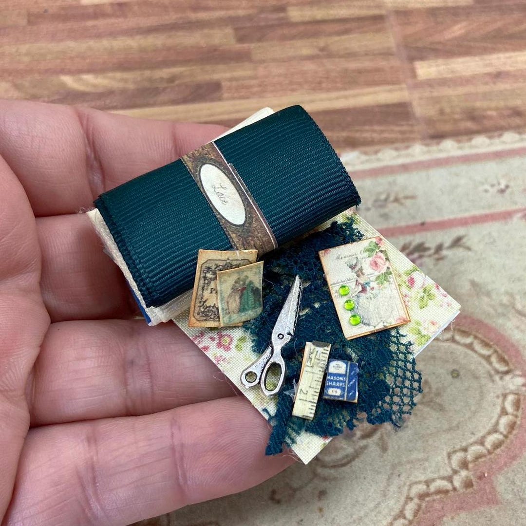 Miniature Bolts of Cloth Plus Sewing Accesories 1:12 Auxiliary ...