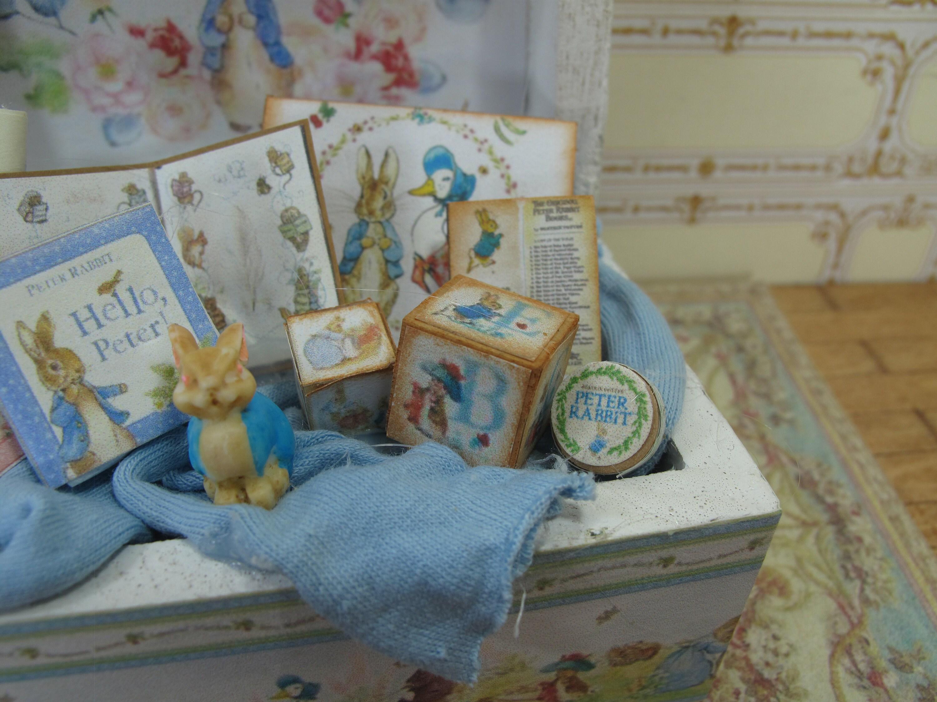 Gaël Dollhouse Miniature Full Peter Rabbit Trunk , Books Petter Rabbit ...