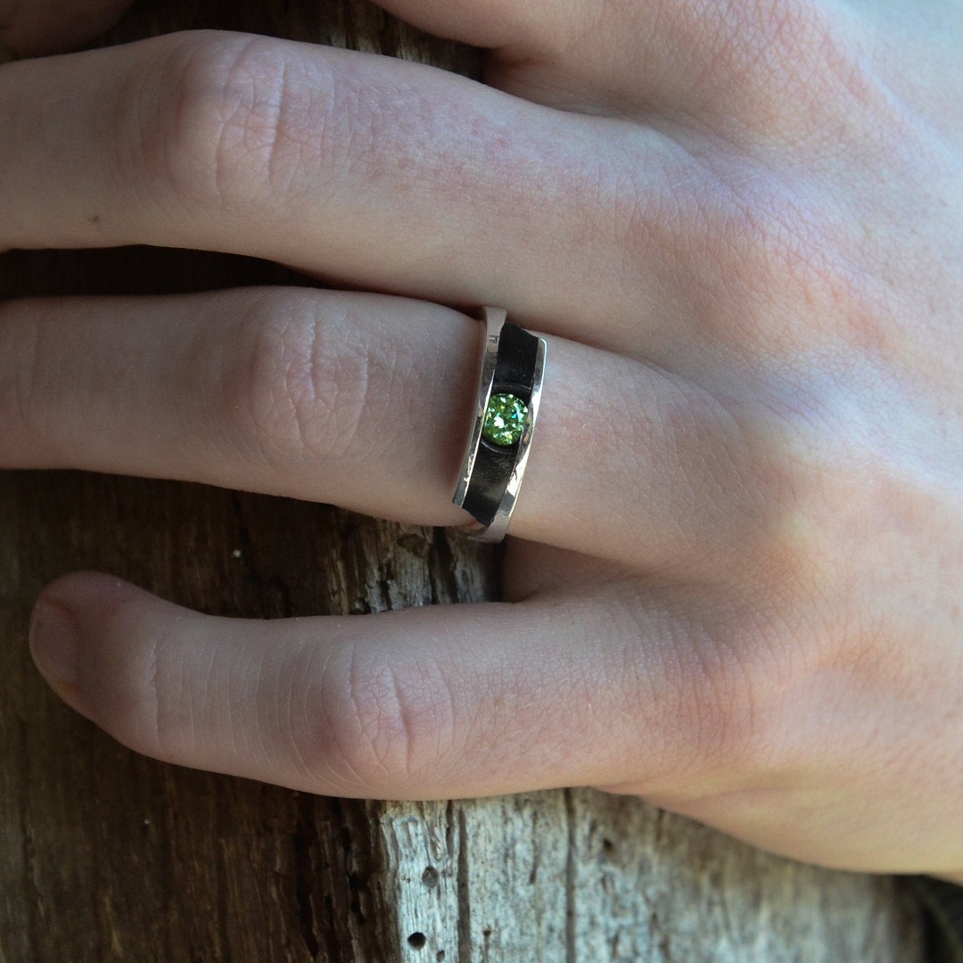 Emerald Synth Gemstone Sterling Silver Solitaire Ring With Black Ebony ...