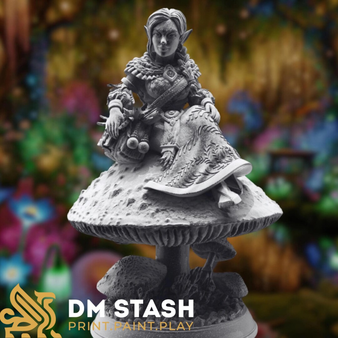 Female Circle of Spores Halfling Druid Mini | Mushroom Witch Miniature ...