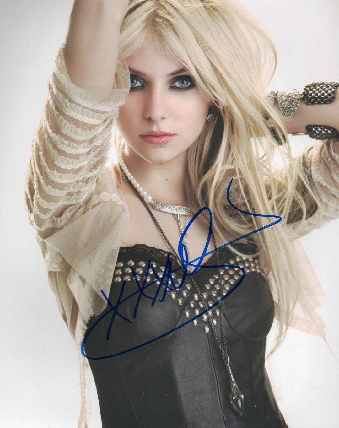 Signed Taylor Momsen 8 X 10 Photo Cute - Etsy