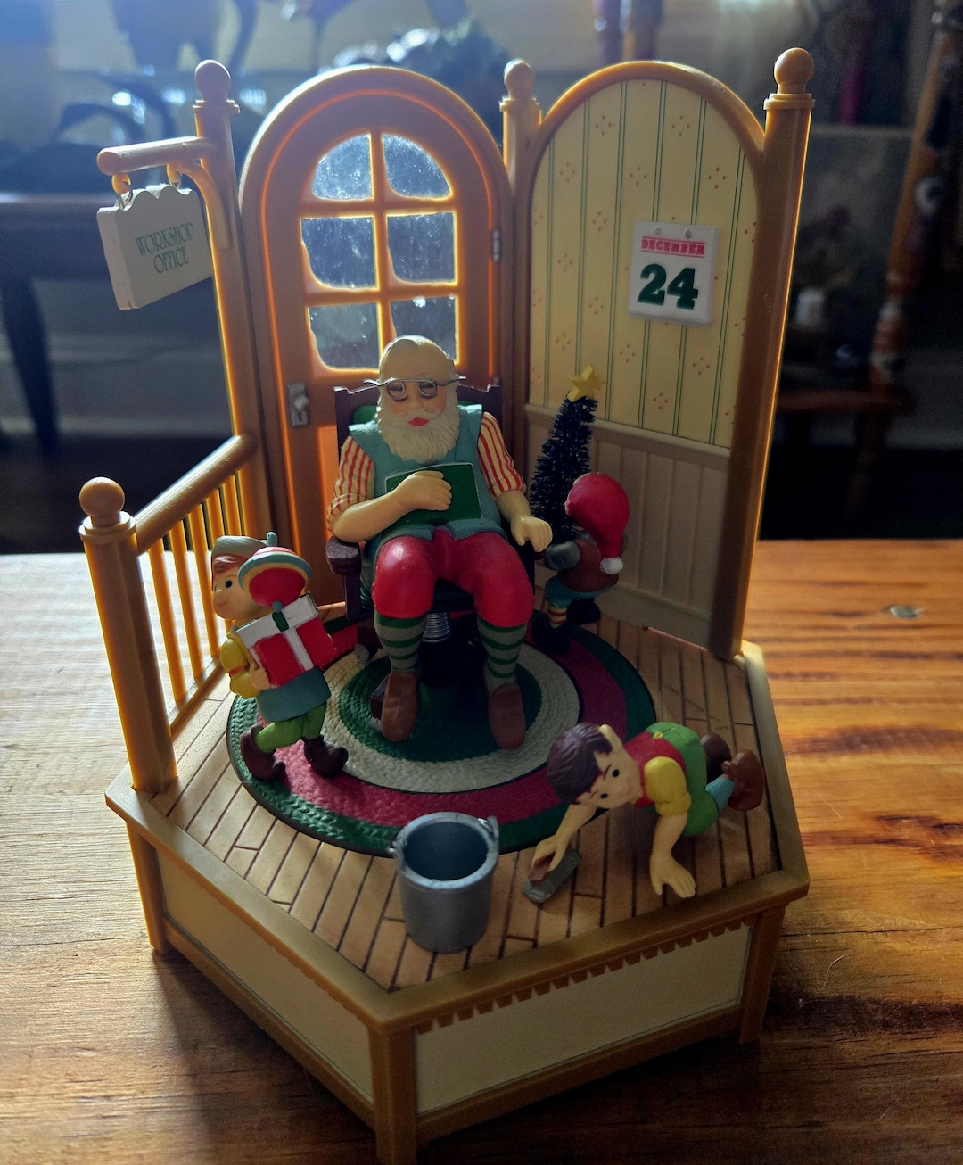 Vintage 1981 Enesco Wind up Moving Music Box we Wish You a Merry ...