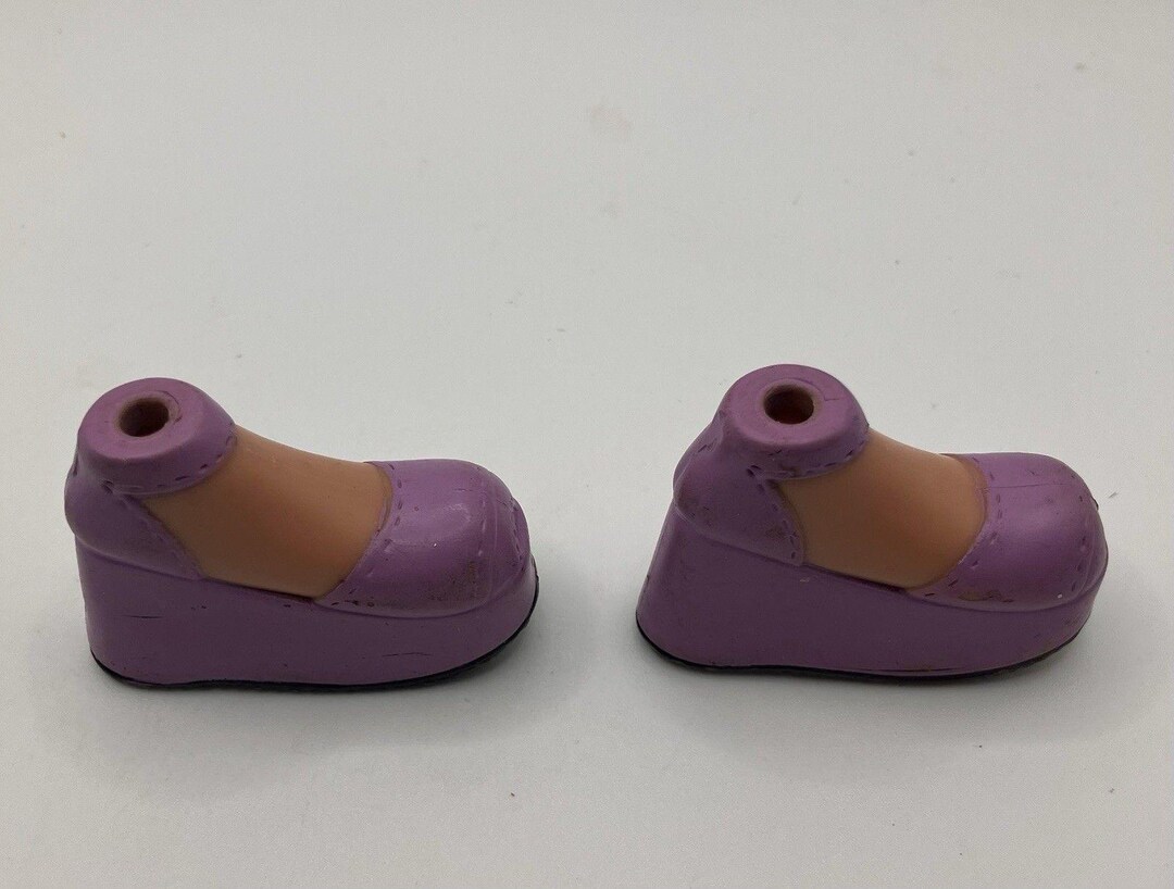 First Edition Yasmin Bratz Girlz Doll Purple Platform Shoes Accessories ...