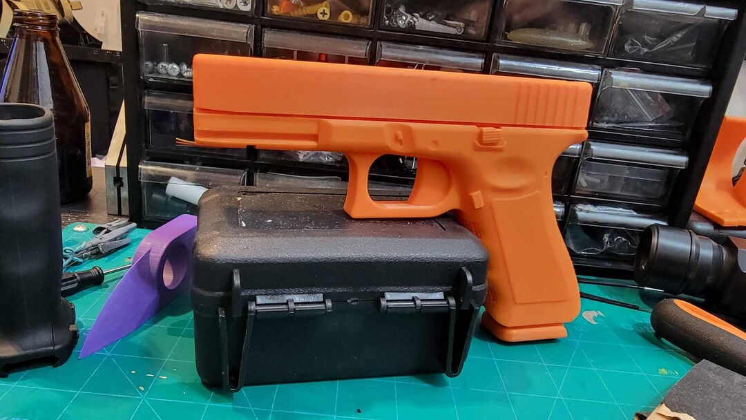 Non-firing Fake Glock 17 Orange Trainer 3D Print Prop it's a Toy - Etsy