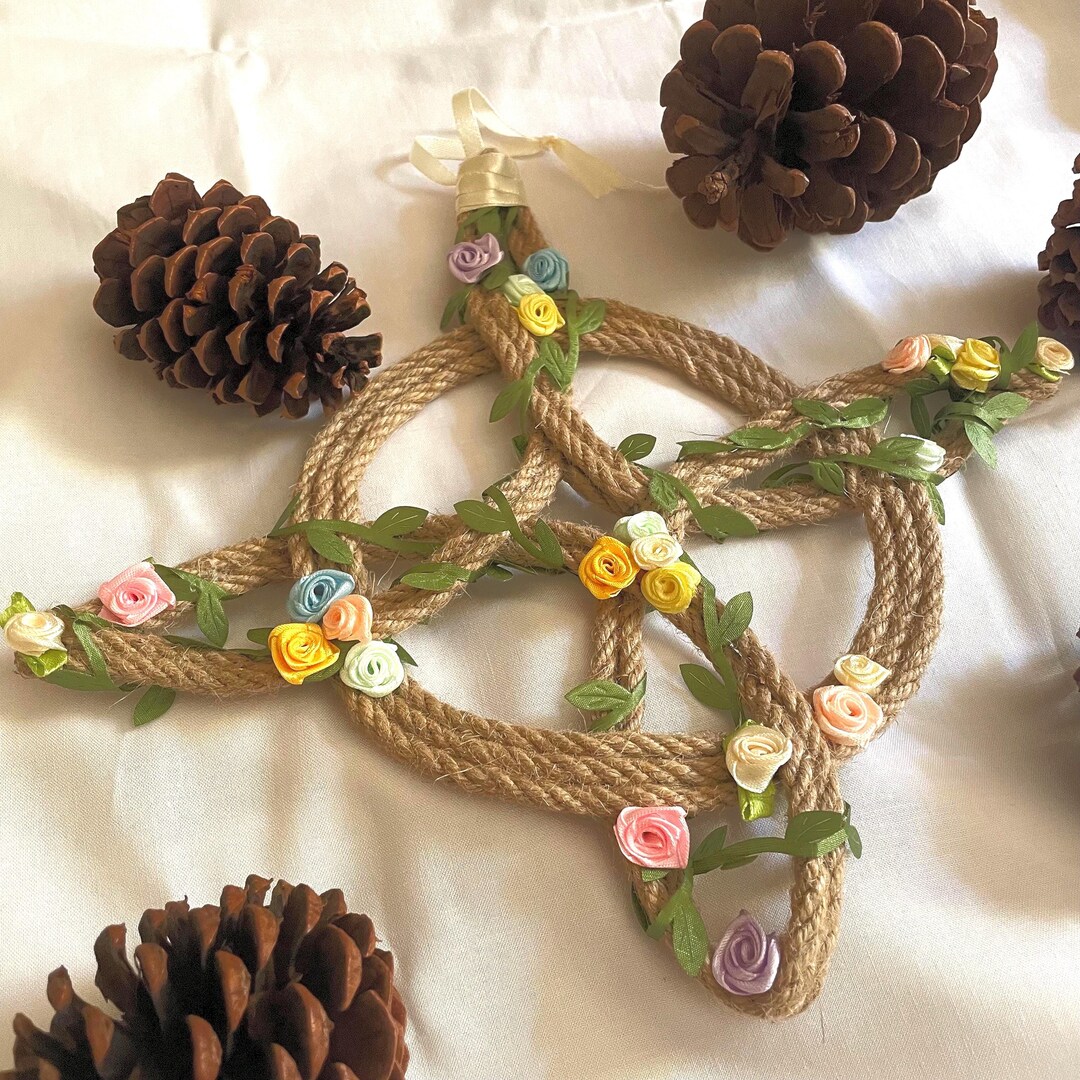 Floral Witch Knot, Wiccan & Pagan Decor L Unique Gift Rare Find L ...