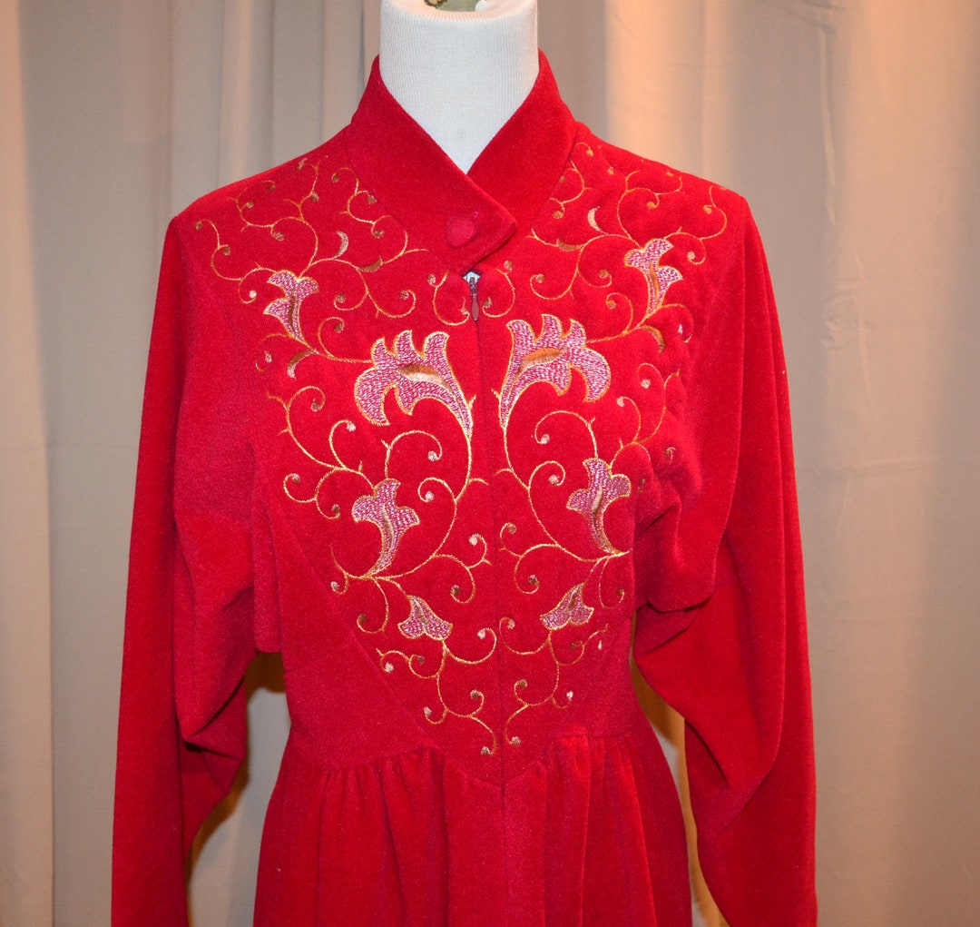 Vintage Robe Bombshell Red With Gold Brocade - Etsy