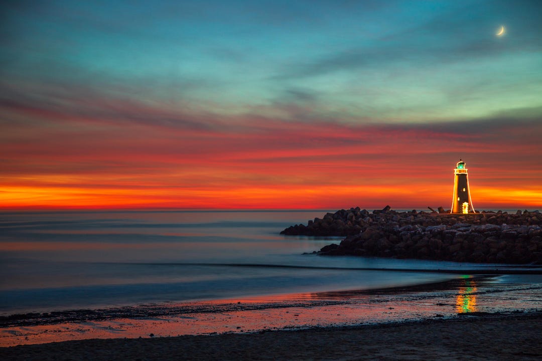 Holiday Lighthouse - Multiple Print Sizes Available - Etsy