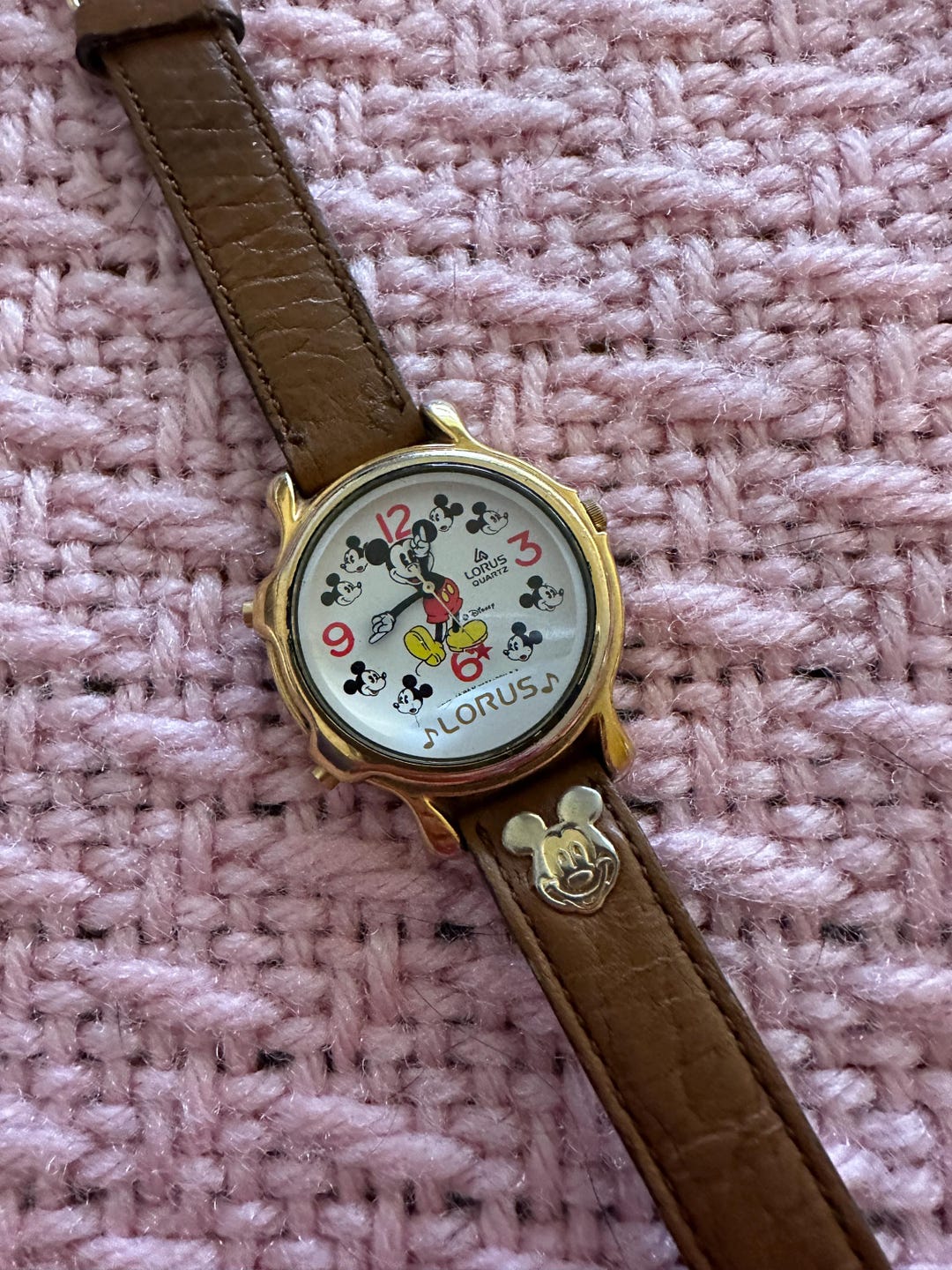 Musical Vintage Mickey Mouse Watch; Plays Two Disney Tunes! - Etsy