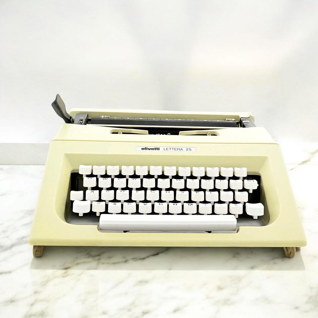 Olivetti Typewriter Vintage Collectible | Smoothly Operating Retro ...