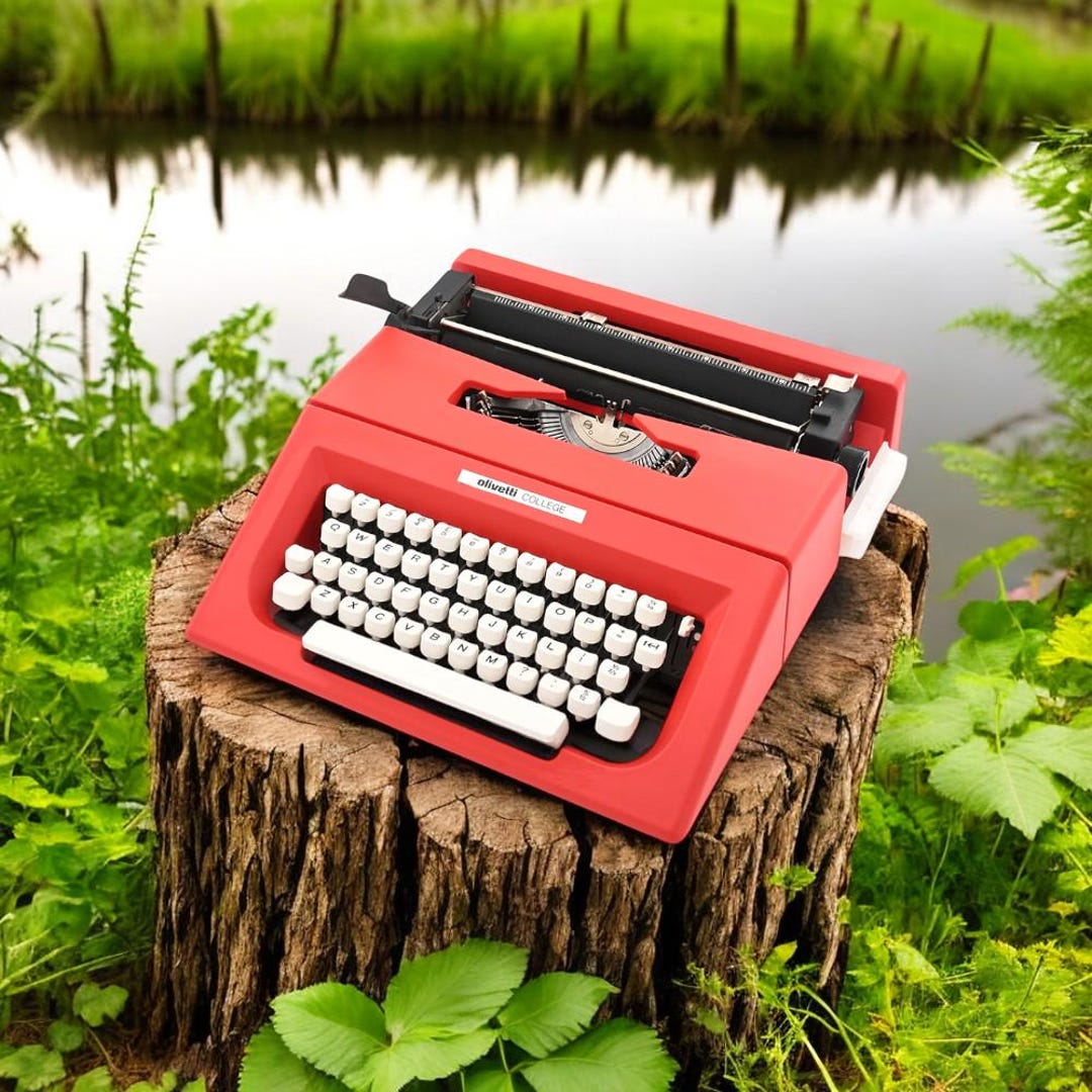 Vintage Olivetti Manual Typewriter, Italian Retro Mechanical Typewriter ...