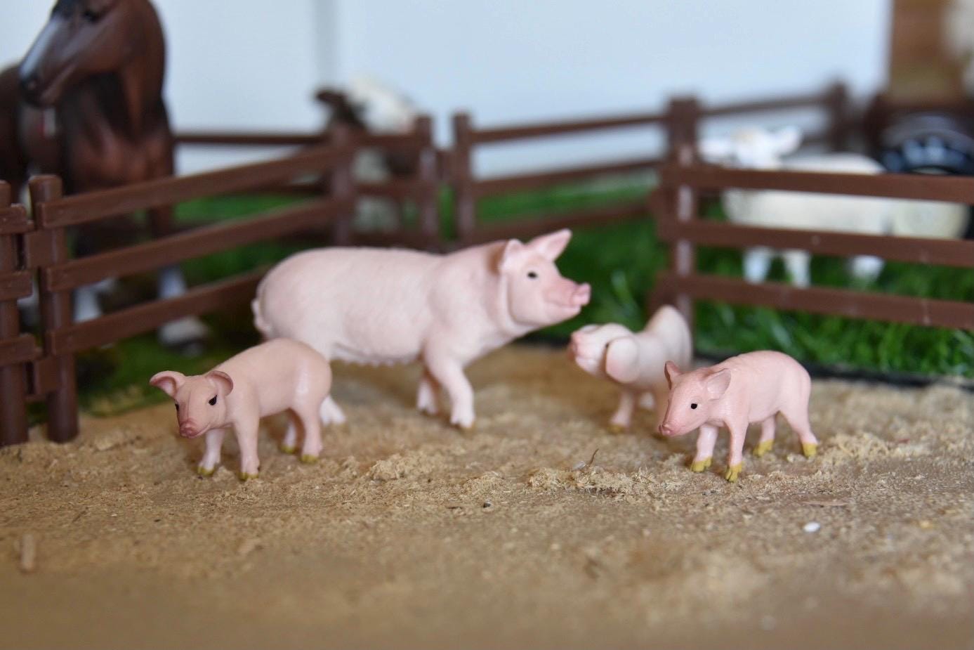 Pig Toy Set | Sow and Piglets | Pink Pigs | Farm | Pretend Play ...