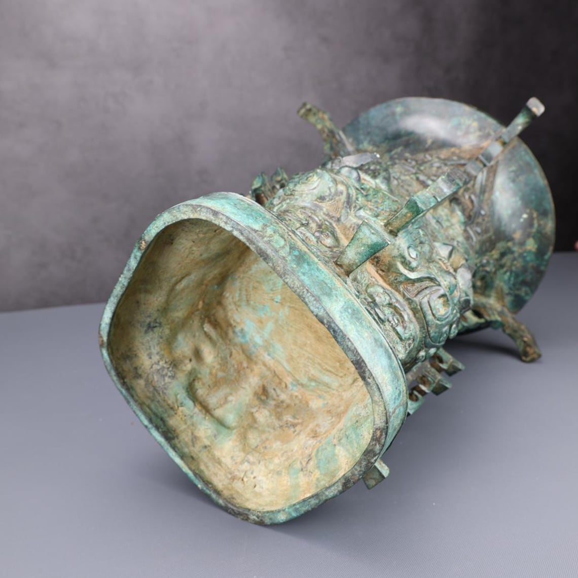 15'' Bronze He Zun Vessel, Western Zhou Dynasty Wine Container, Ancient ...