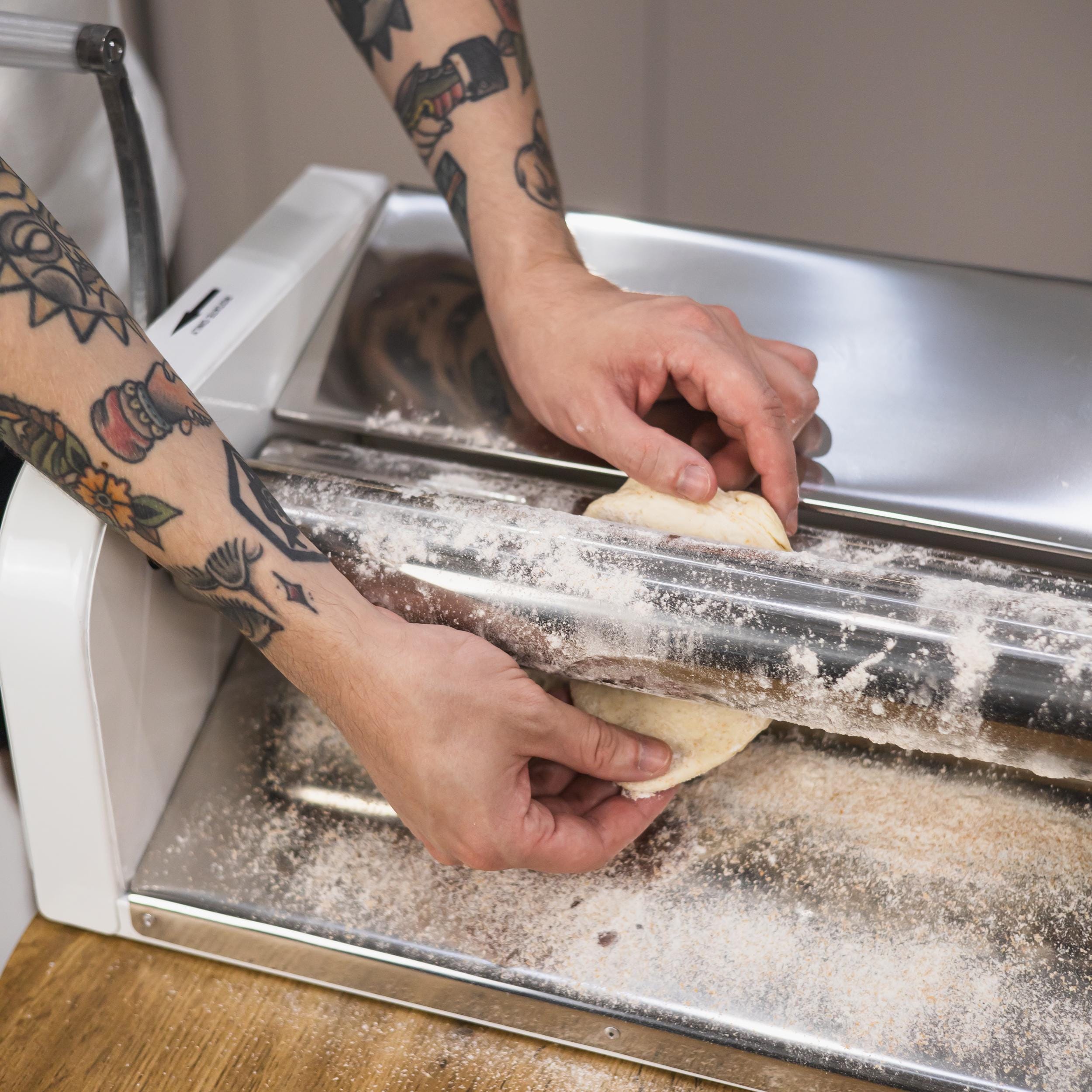 Manual Dough Sheeter, Dough Roller Machine, Pasta Machine, Dough ...