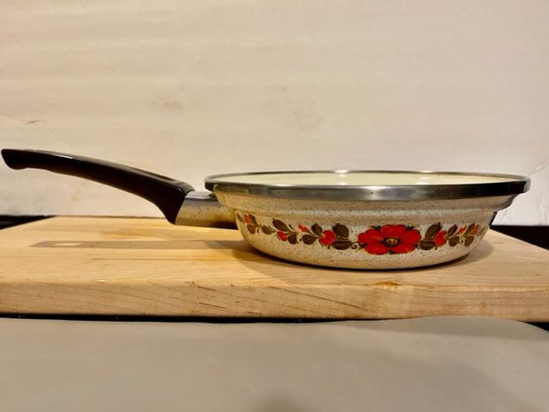 Vintage 1970's Sanko Ware Show Pans Porcelain Clad Steel 8" Open ...