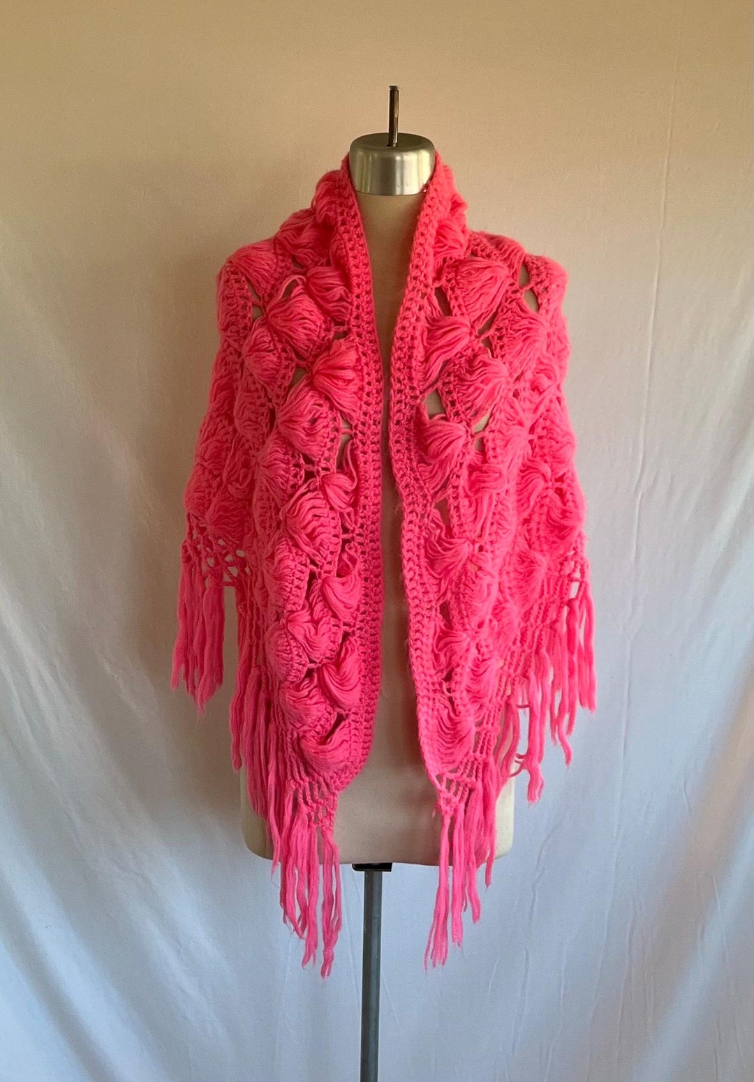 1960s HOT PINK Shell Hand Crocheted Shawl Wrap With Fringe - Mod Shawl ...