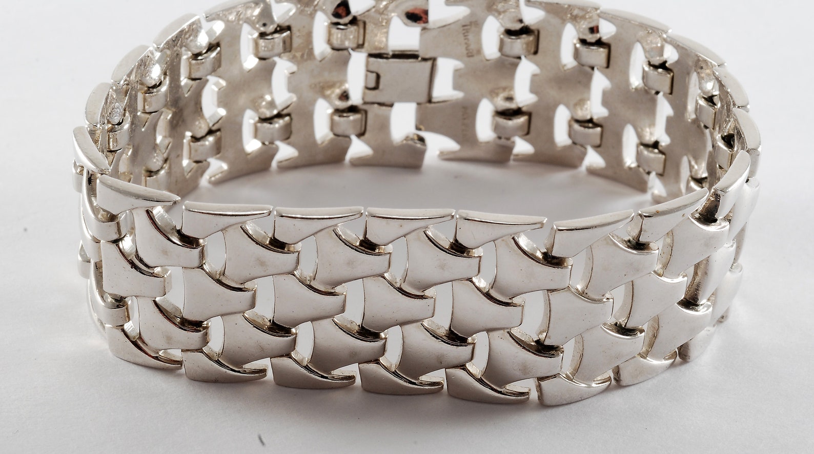 Vintage Ladies Bracelet Link Design Trifari Patpend Metal Fashion ...