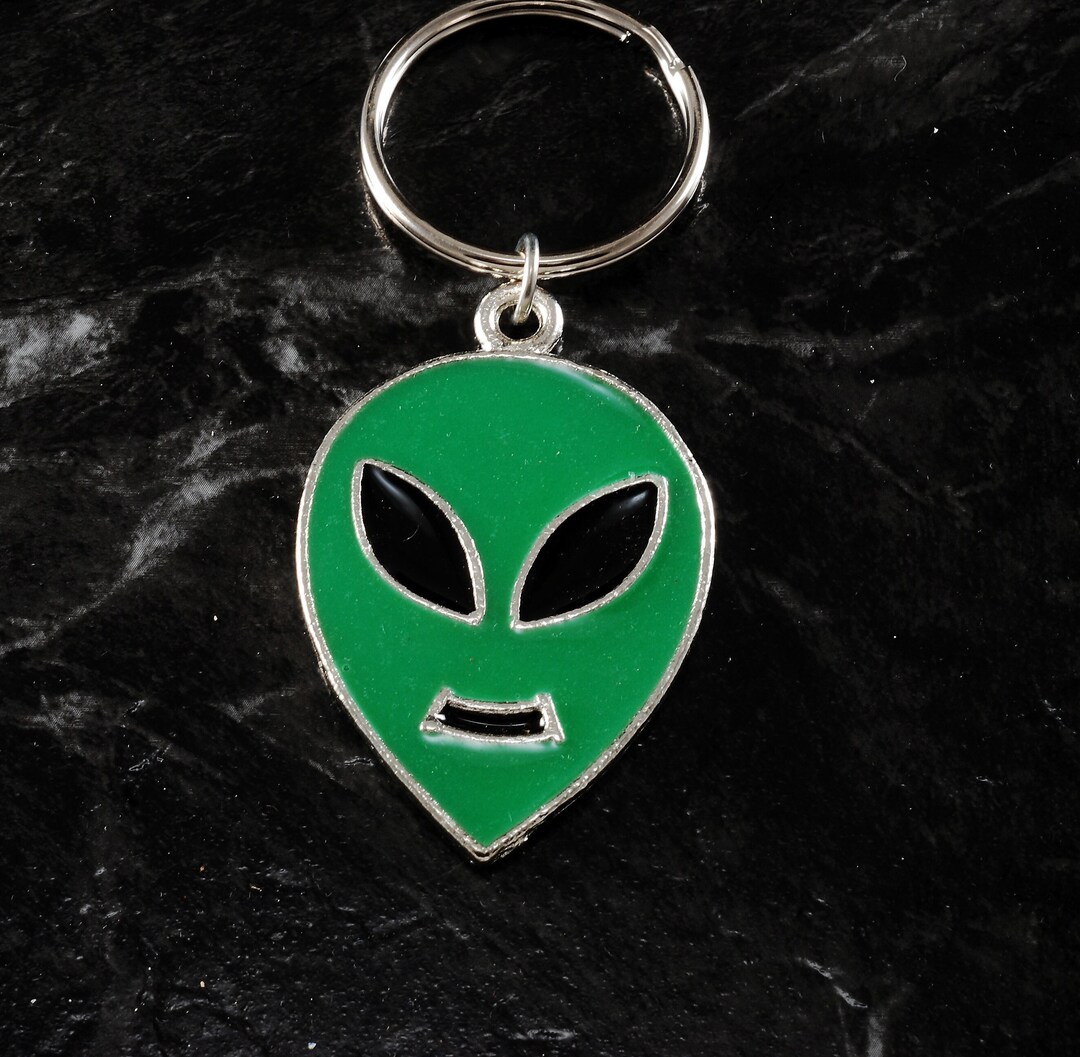 Vintage Enamel Green Alien Key Chain Silver Metal Extraterrestrial Key ...