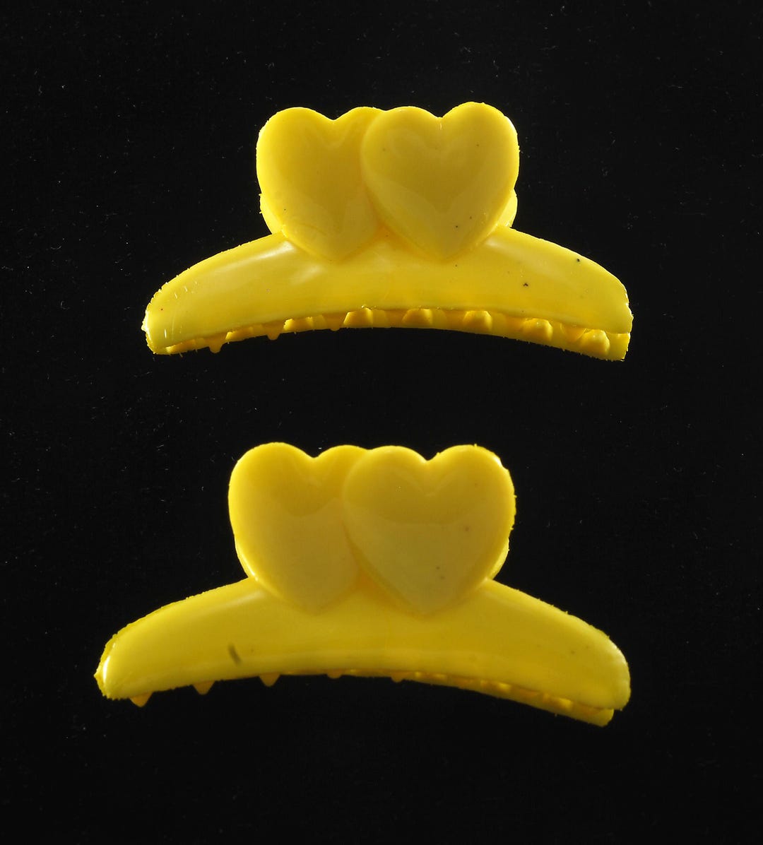 Vintage Hair Claw Jaw Clip Heart Clip Pair 2 Plastic Hearts Yellow 1" X ...