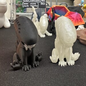 Cute Xenomorph Toy, 3D Printed Glow in the Dark Alien Figurine - Etsy