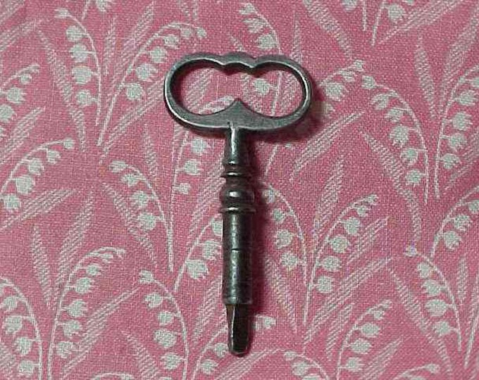 Vintage Treadle Sewing Machine Drawer Key 3-sided Triangle End Key - Etsy