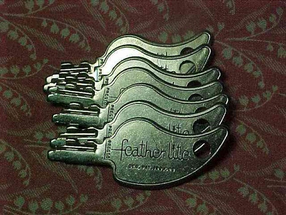 7 Vintage Feather Lite Suitcase Keys Number 1742 - Etsy