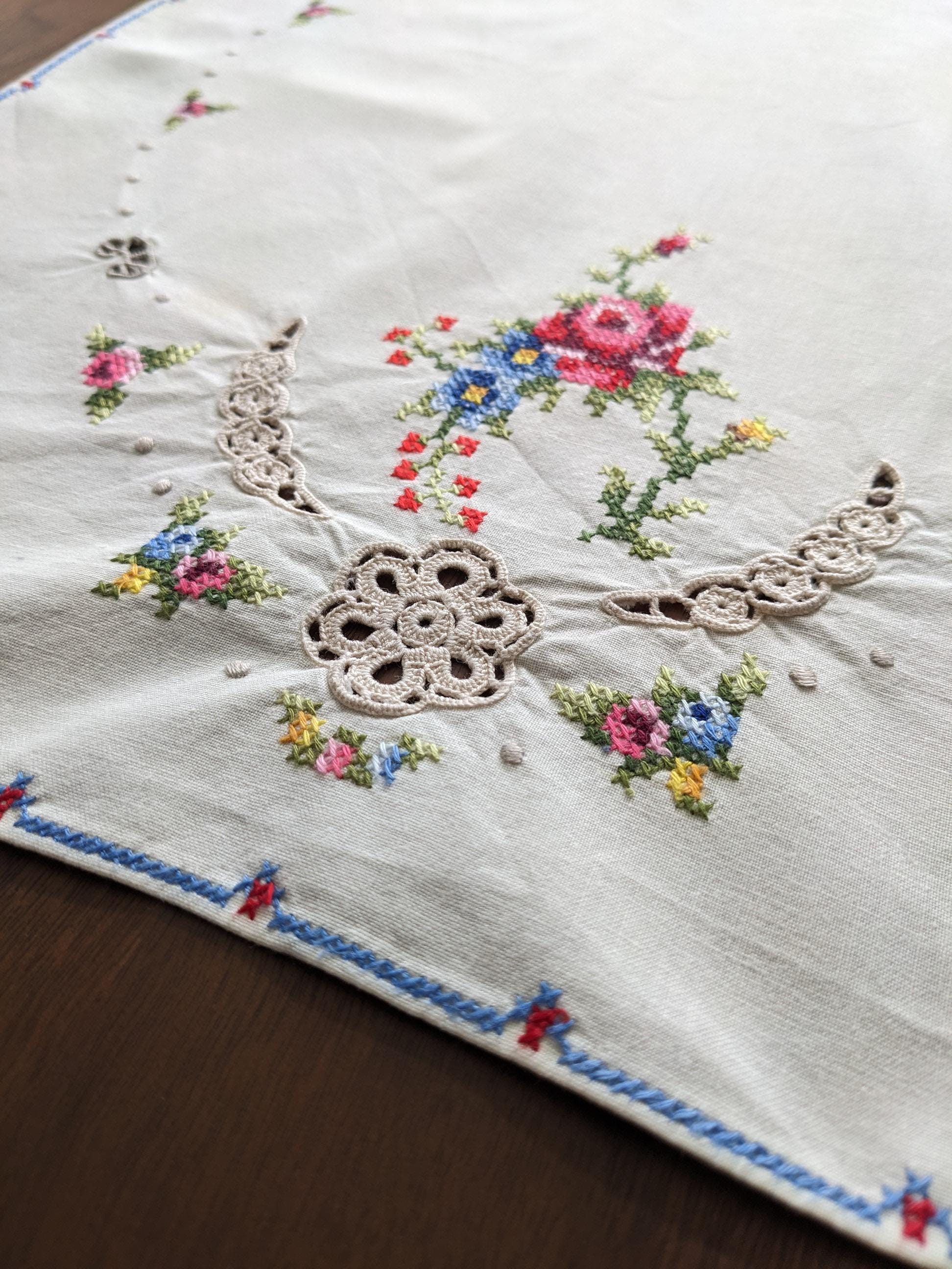 Vintage Hand Embroidered Linen Table Runners Cottage Homestead-core ...