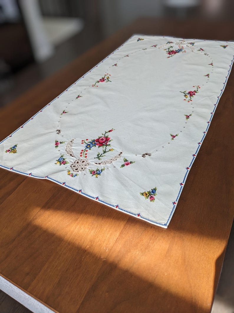 Vintage Hand Embroidered Linen Table Runners Cottage Homestead-core ...