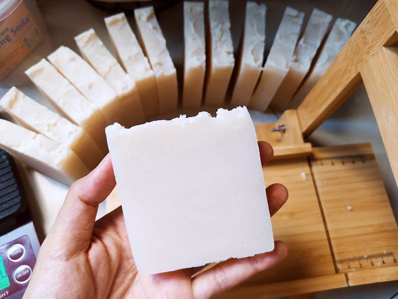 DIY Cold Process Soap Making Guide (learn How to Formulate Your Own ...