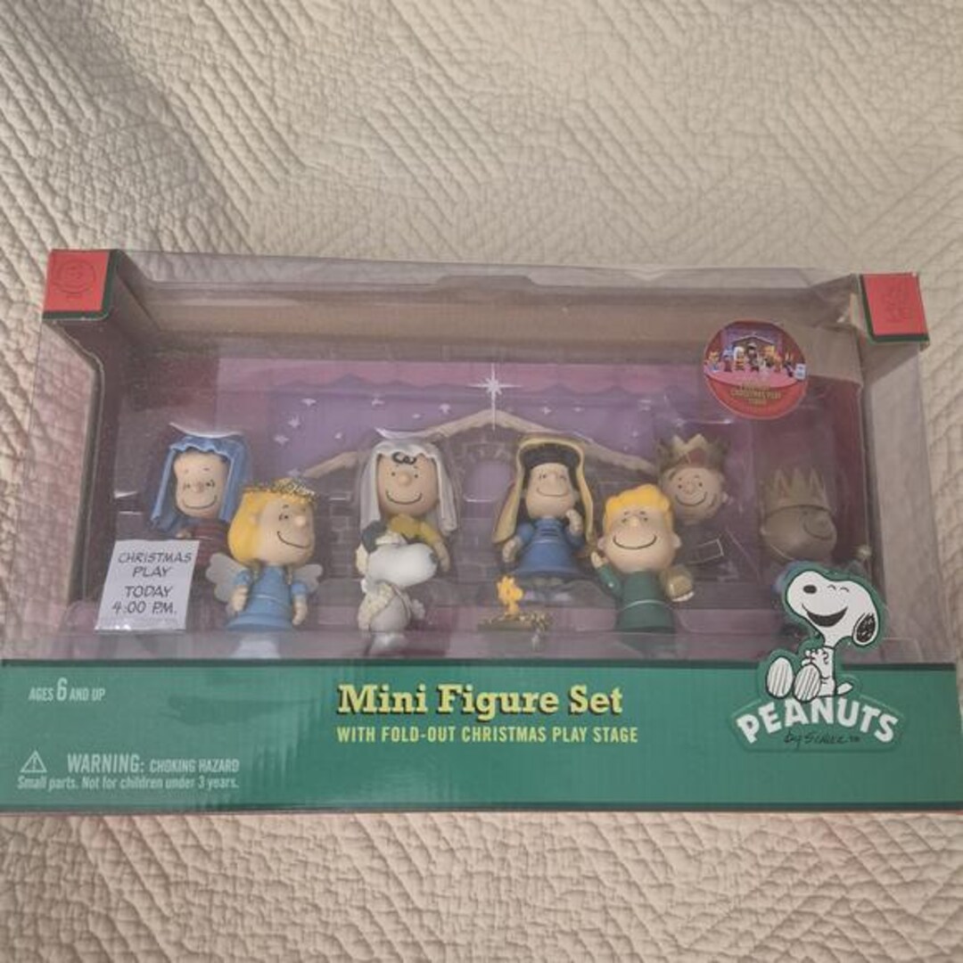 Peanuts Mini Figure Set With Fold-out Christmas Play Stage - Etsy