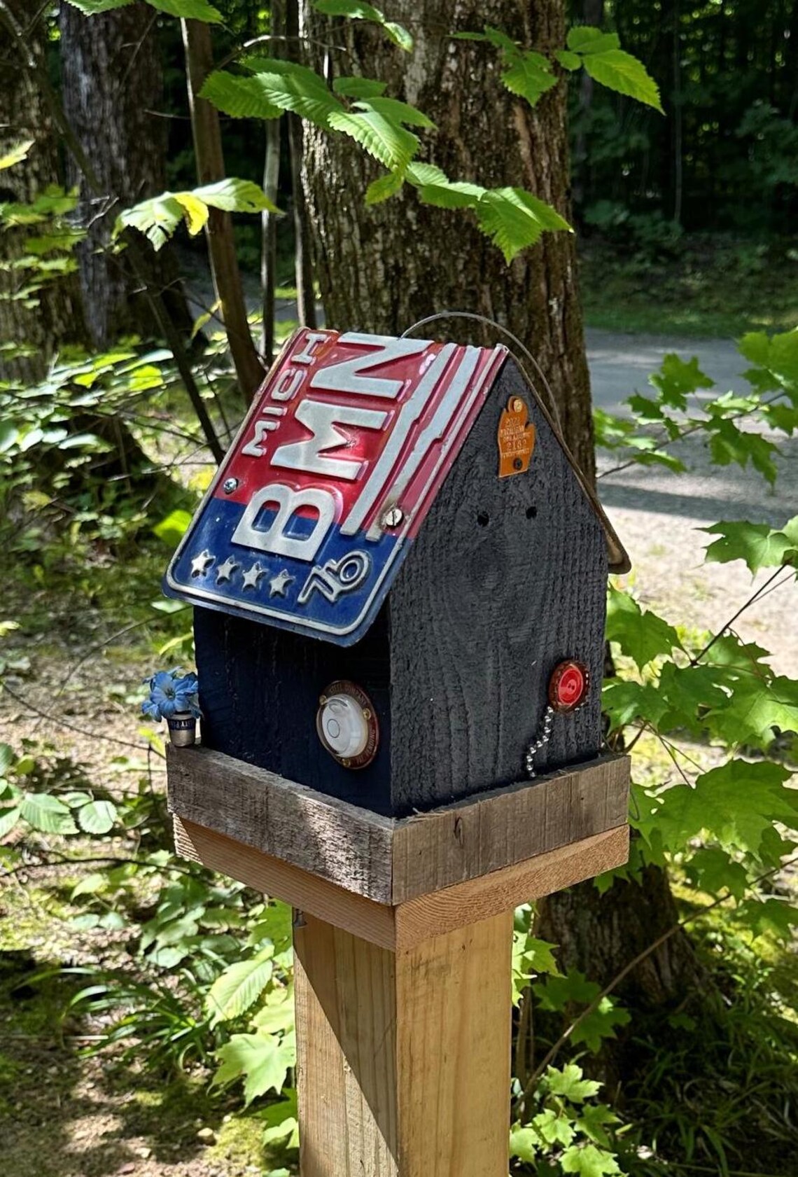 Cedar License Plate Bird House is Hand-crafted With Cedar Wood Sourced ...