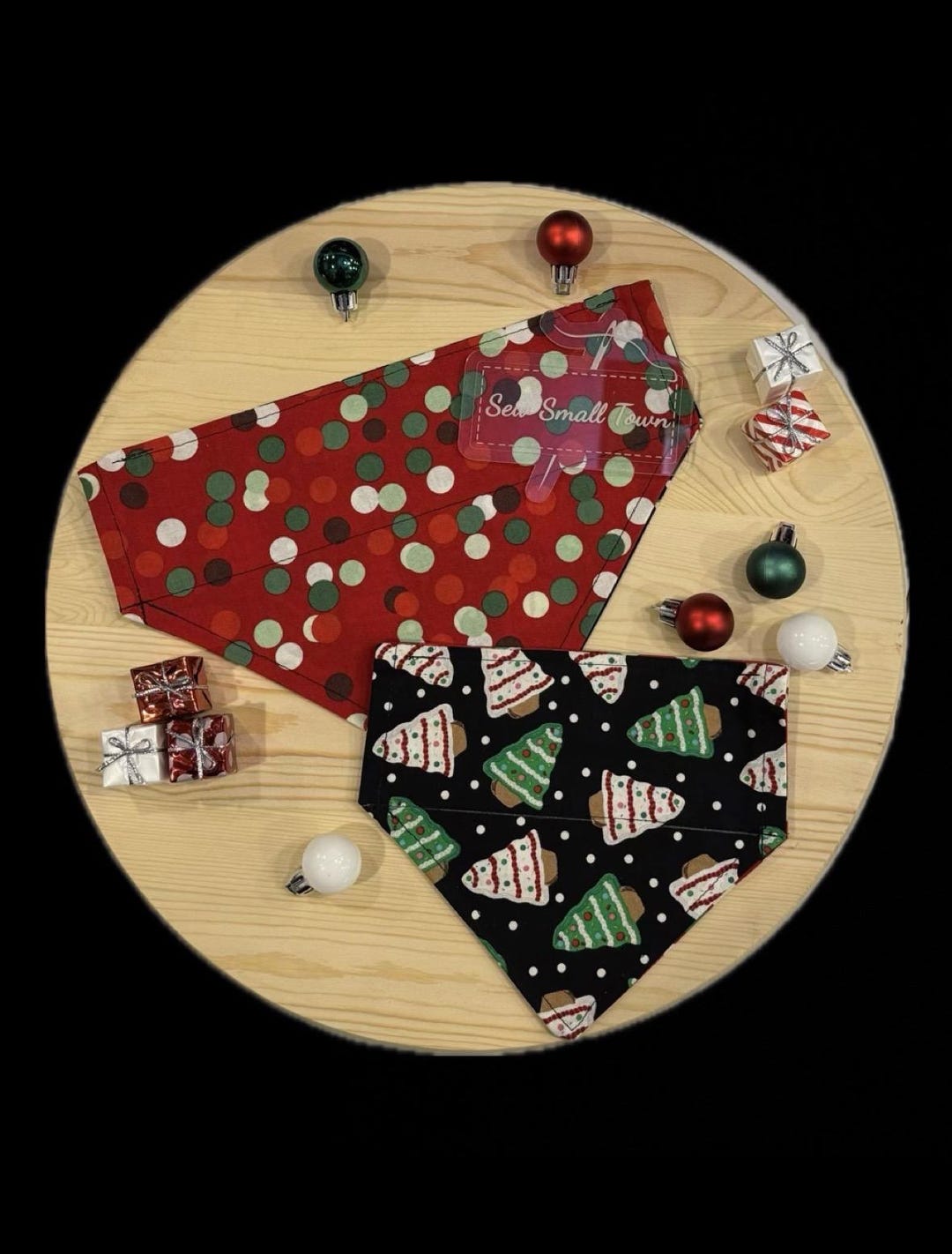 Christmas Cakes Over the Collar Bandana - Etsy