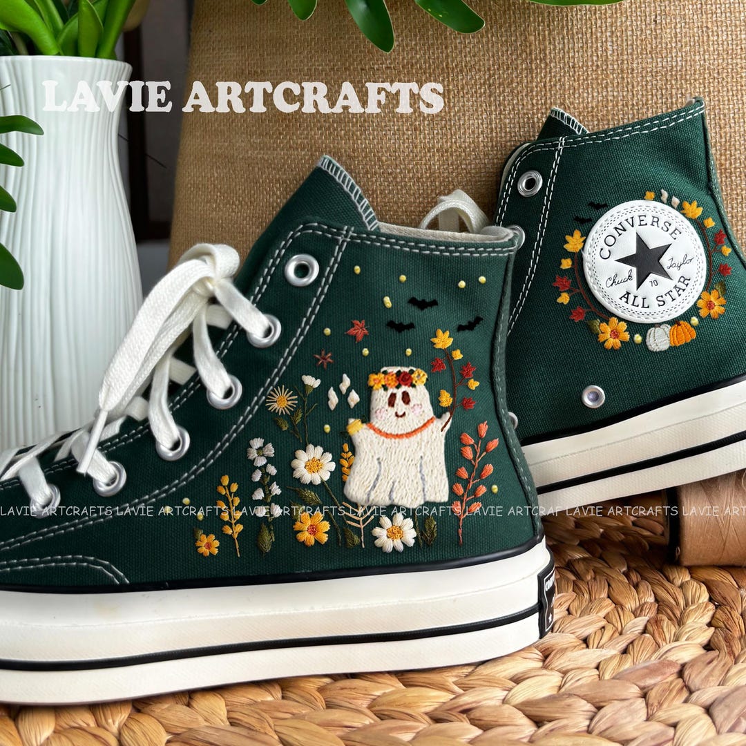Embroidered Ghost Flower Converse Chuck Taylor 1970s: Spooky Season ...