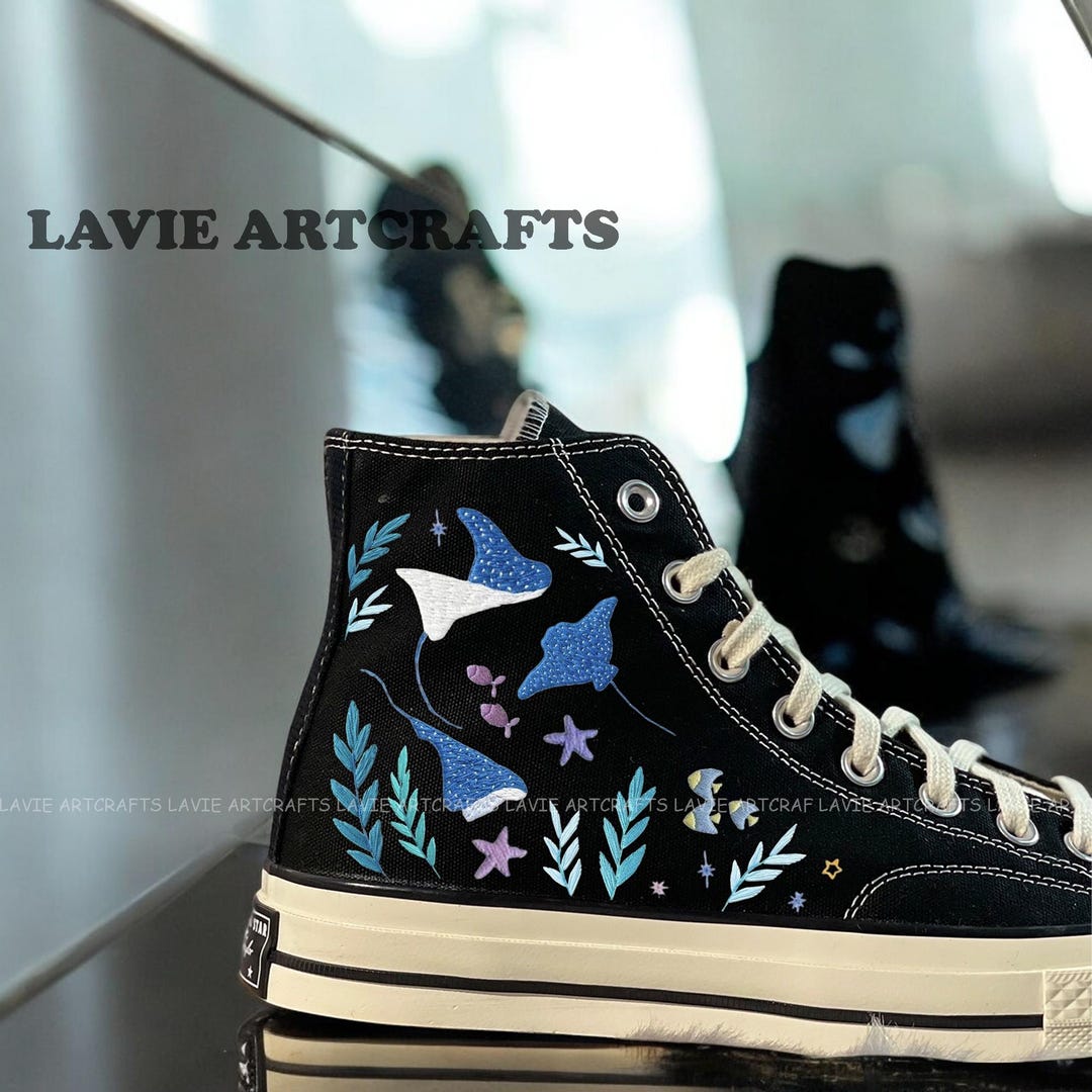 Ray Embroidered Converse, Custom Converse Chuck Taylor 1970s Manta Ray ...