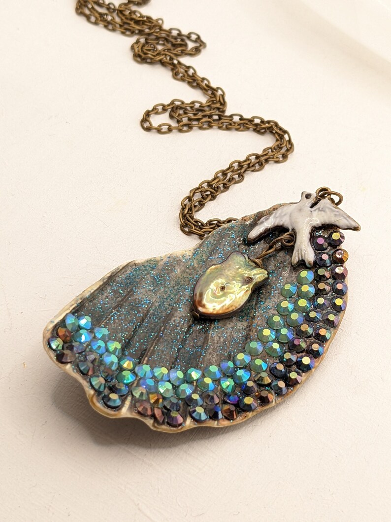 Vintage Pendant Necklace Bronze Shell Bird Seagull Keepsake - Etsy
