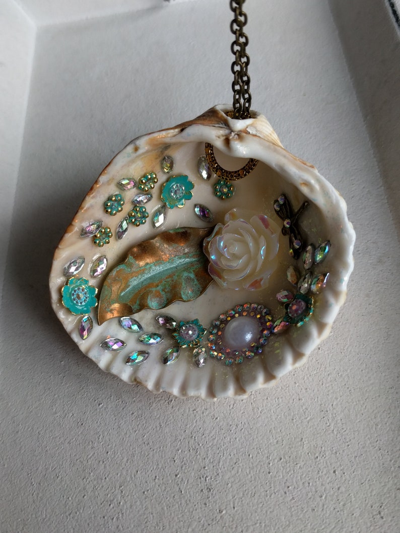 Magical Seashell Vintage Pendant White Rose Flower Rhinestone | Etsy