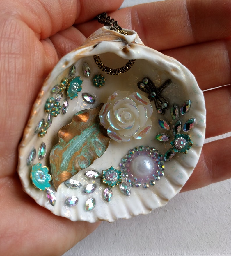 Magical Seashell Vintage Pendant White Rose Flower Rhinestone | Etsy